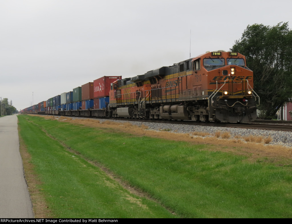 BNSF 7810